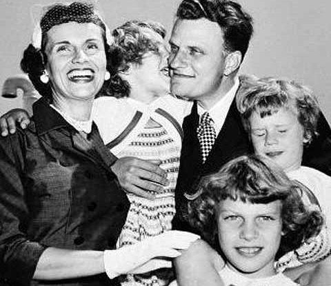 Billy Graham's daughter Ruth has been through the fire, says it's time ...