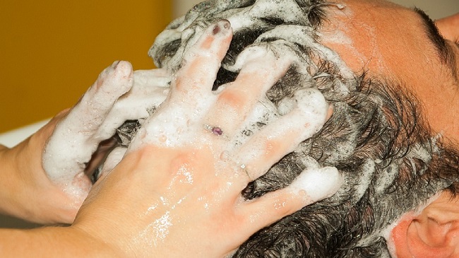 Como hacer shampoo casero - Beliefnet